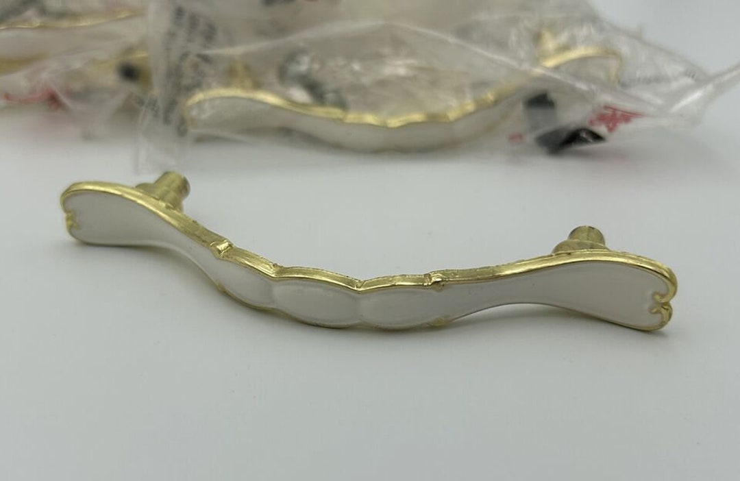 NOS 1 X Vtg Queen Anne Drawer Pull 3" Center White Enamel & Gold Arch ...
