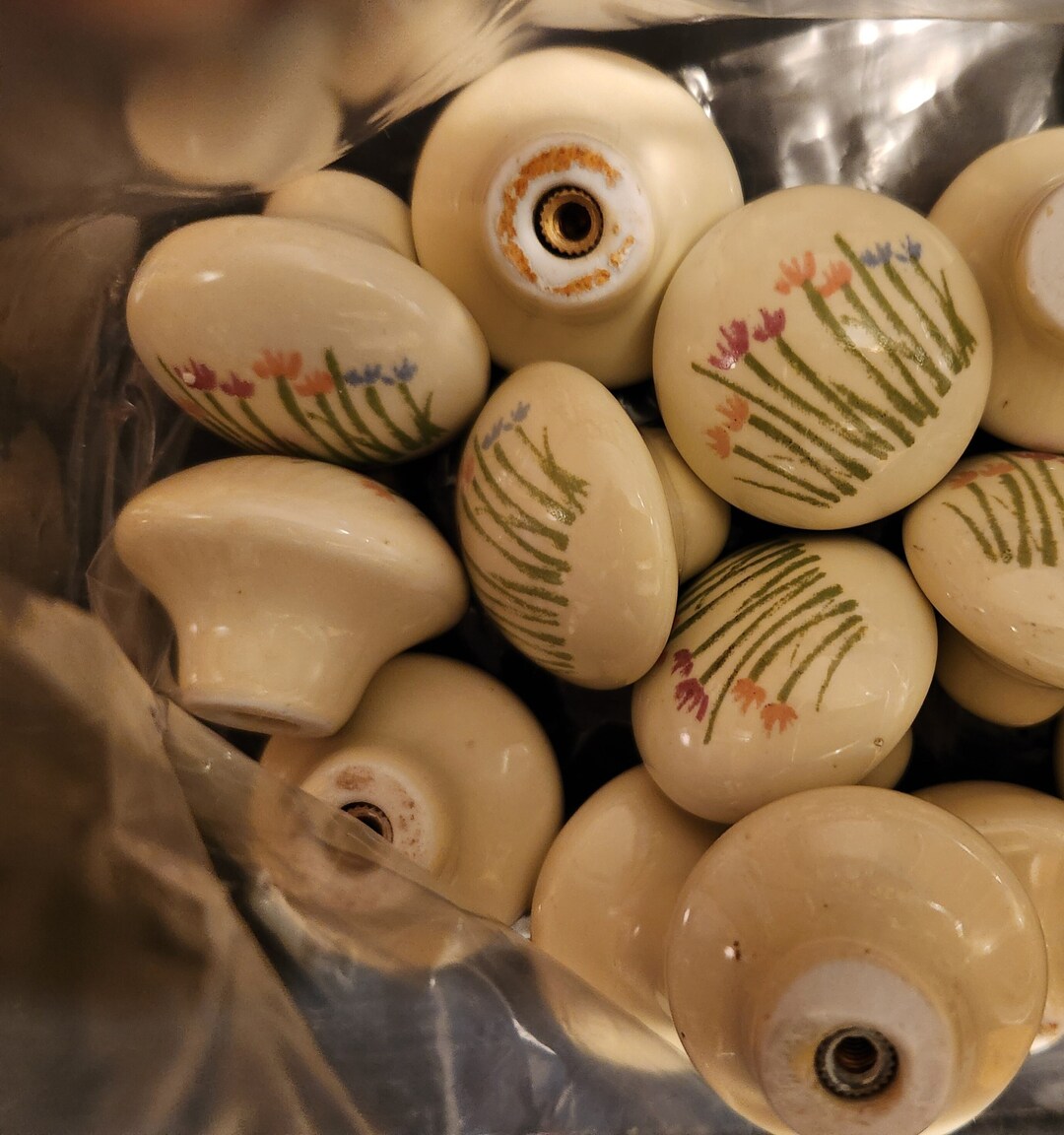 Vtg 1 X Porcelain Cabinet Knob 1.5" Large Cream Hand Drawn Wild Flowers Blue Yellow Pink ...