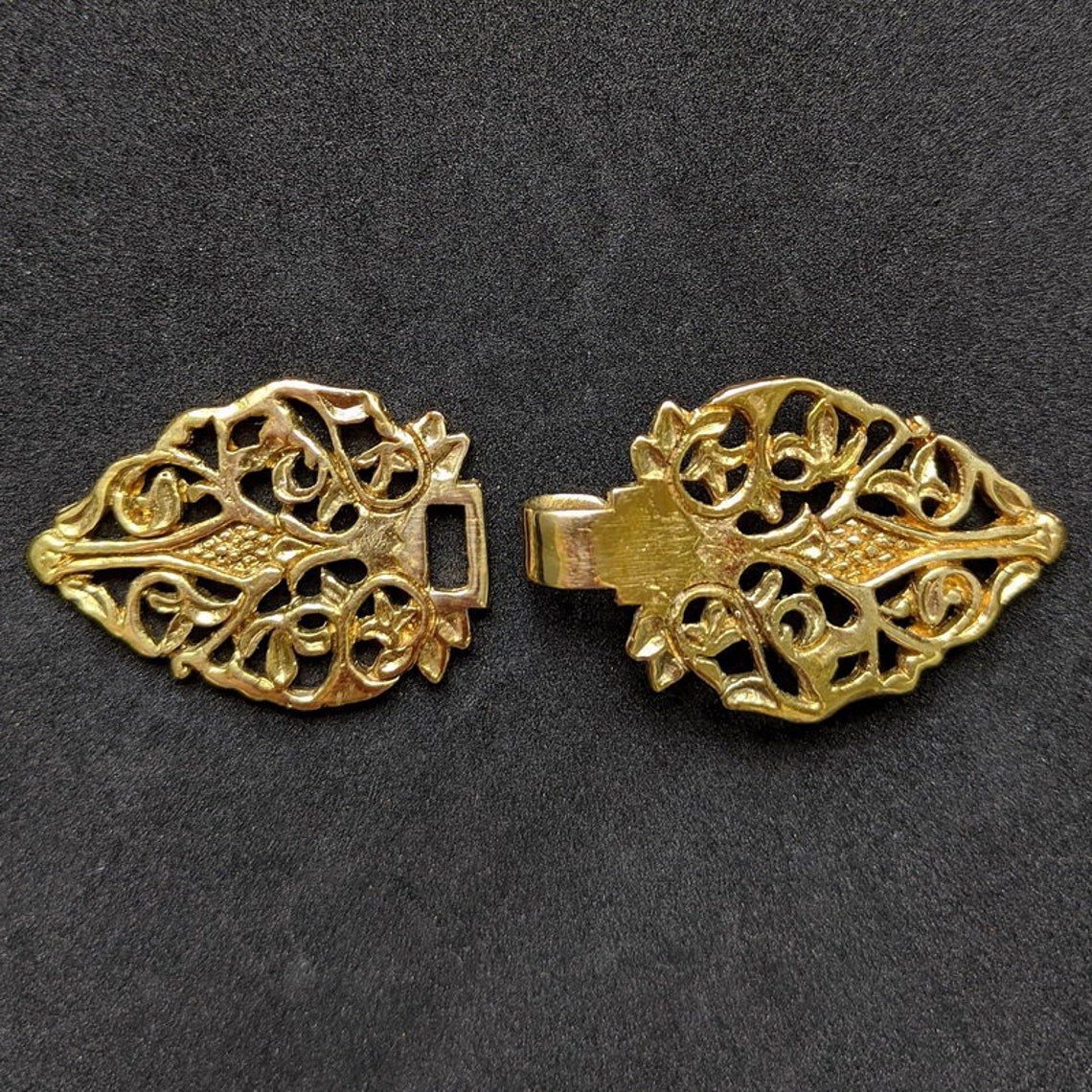 Renaissance Hooked Clasp: 16th Century Medieval Dress Accessory - Etsy