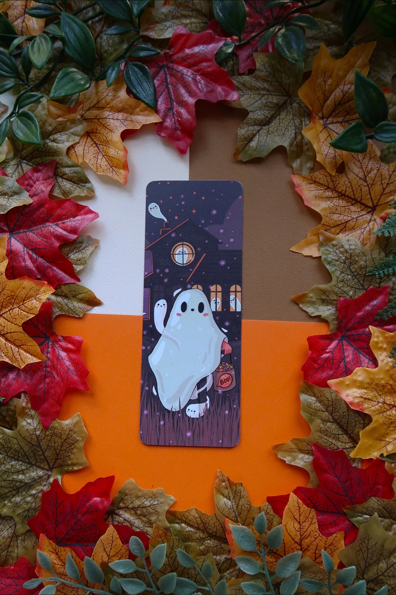 Halloween Ghost Bookmark - Spooky Cute Haunted Autumn Aesthetic ...