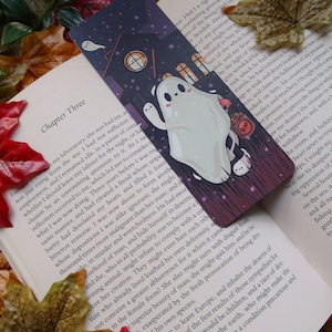 Halloween Ghost Bookmark - Spooky Cute Haunted Autumn Aesthetic ...