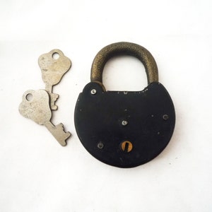 VINTAGE Wonderful Black Padlock with 2 Keys Large size | Etsy