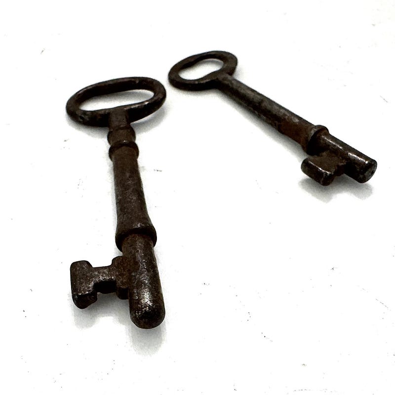 Old Skeleton Keys - Etsy