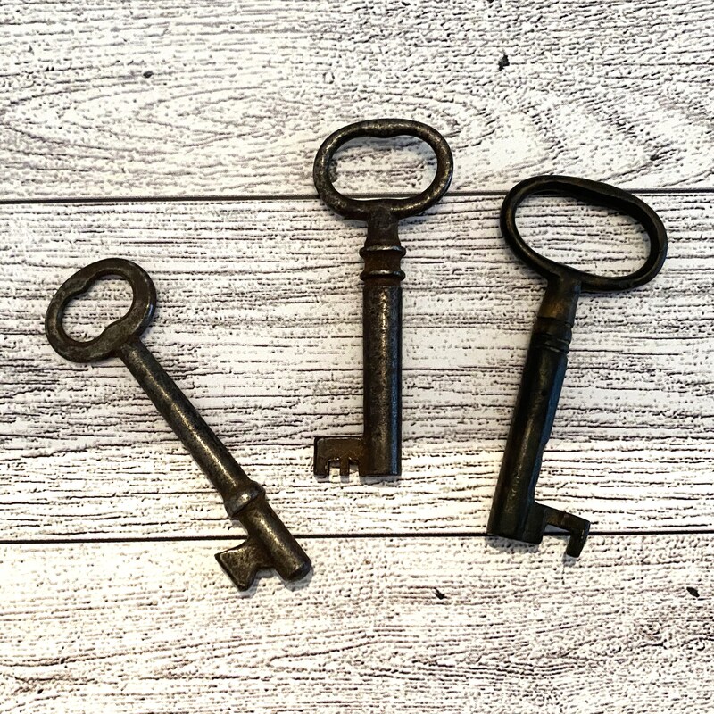 Old Skeleton Keys - Etsy