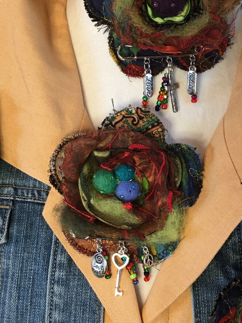 Flower Brooch, OOAK Brooch, Boho Brooch, Fiber Brooch, Wearable Art ...