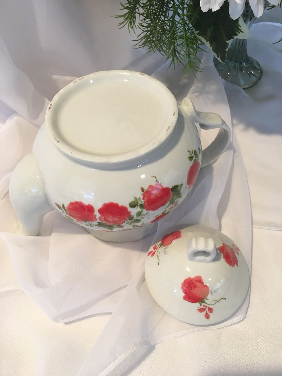 Red Roses on White Ceramic Teapot - Etsy