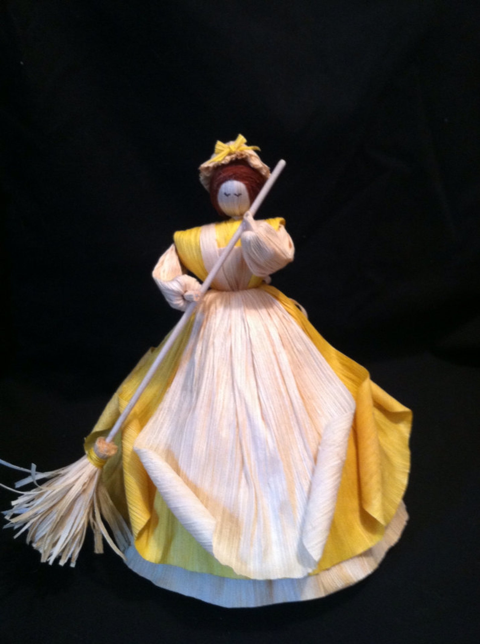 Sweeper Corn Husk Lady - Etsy