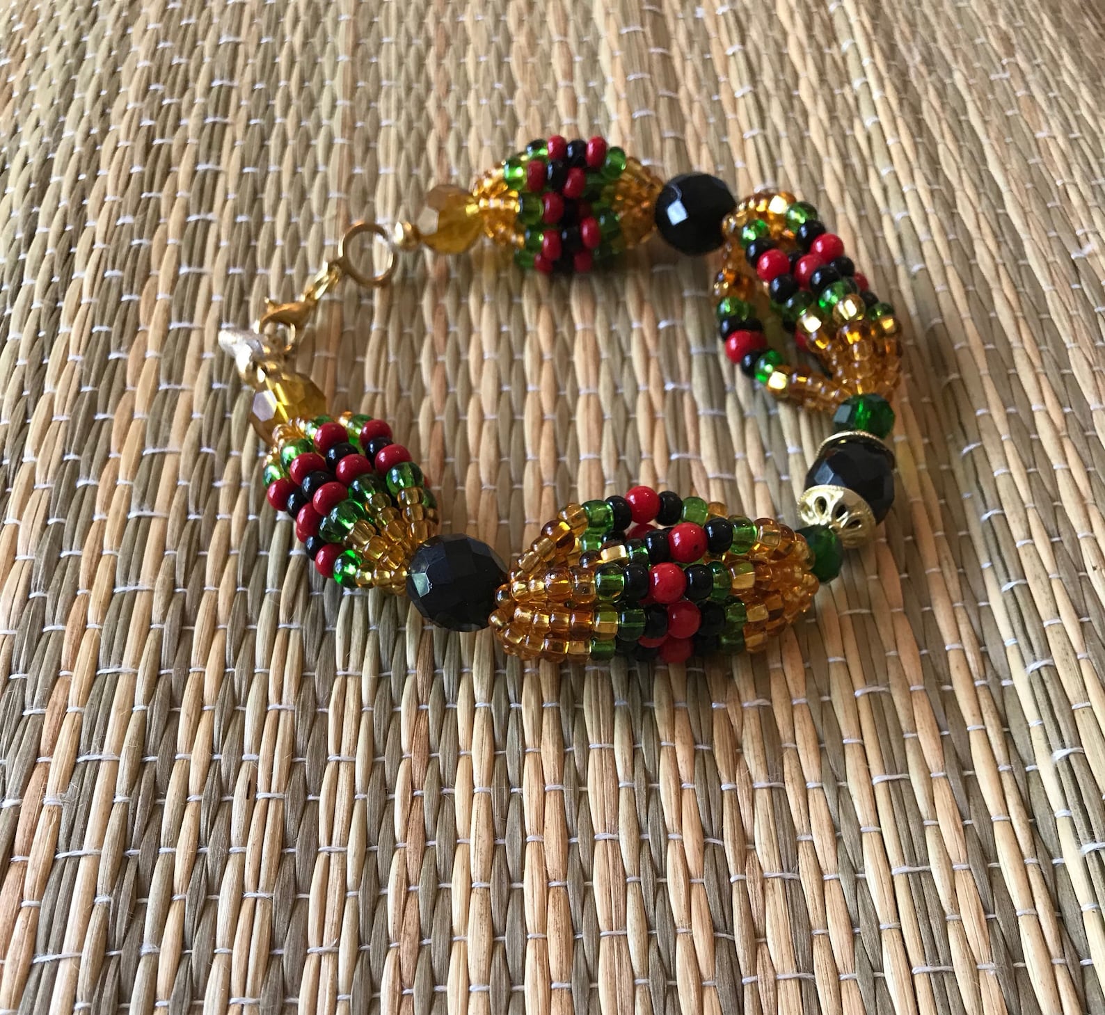 Ilde De Oshun Ibu Kole Con Coral Rojo Y Vidrio Oshun Ibu Kole - Etsy