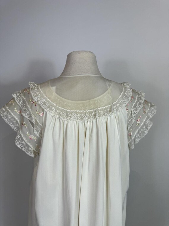 1960s Shadowline White Floral Nylon Peignoir Robe and… - Gem
