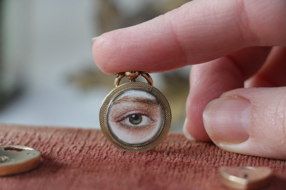 Lovers Eye - Antique Locket With Irene Owens Miniature Lovers Eye ...