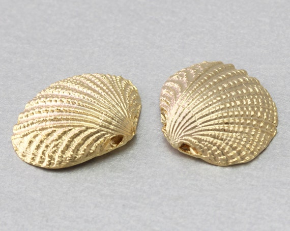 Clam Pendant . Top Shell Pendant . Matte Gold Plated . Brass | Etsy