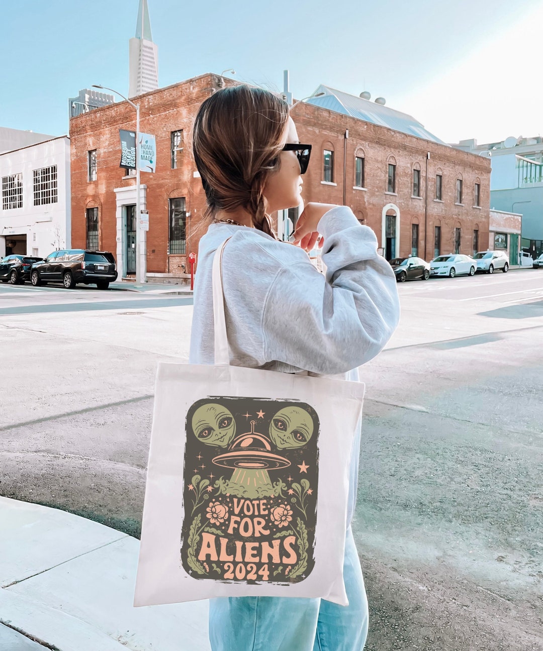 Vote for Aliens 2024 Tote Bag Funny Election Humor, Extraterrestrial ...