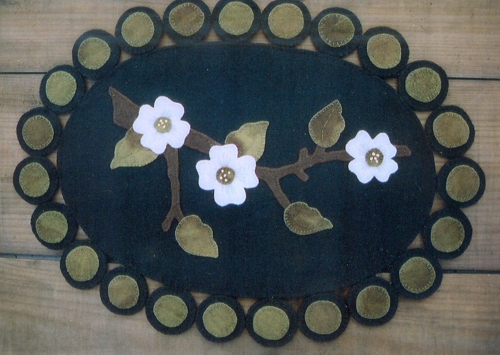 Wool Applique Penny Rug Runner E-pattern Pdf DOGWOOD Digital - Etsy