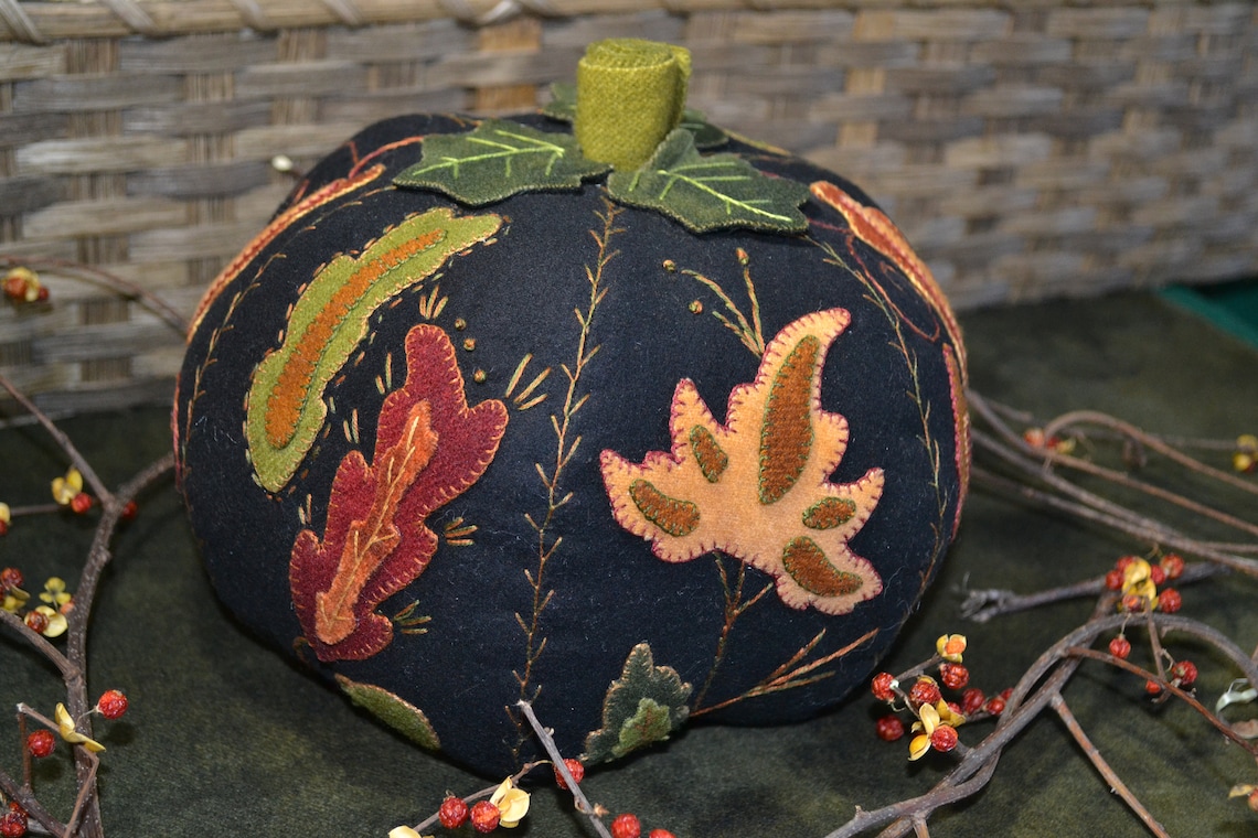 Wool Applique Penny Rug E-pattern Pdf Digital Download JACOBEAN PUMPKIN ...