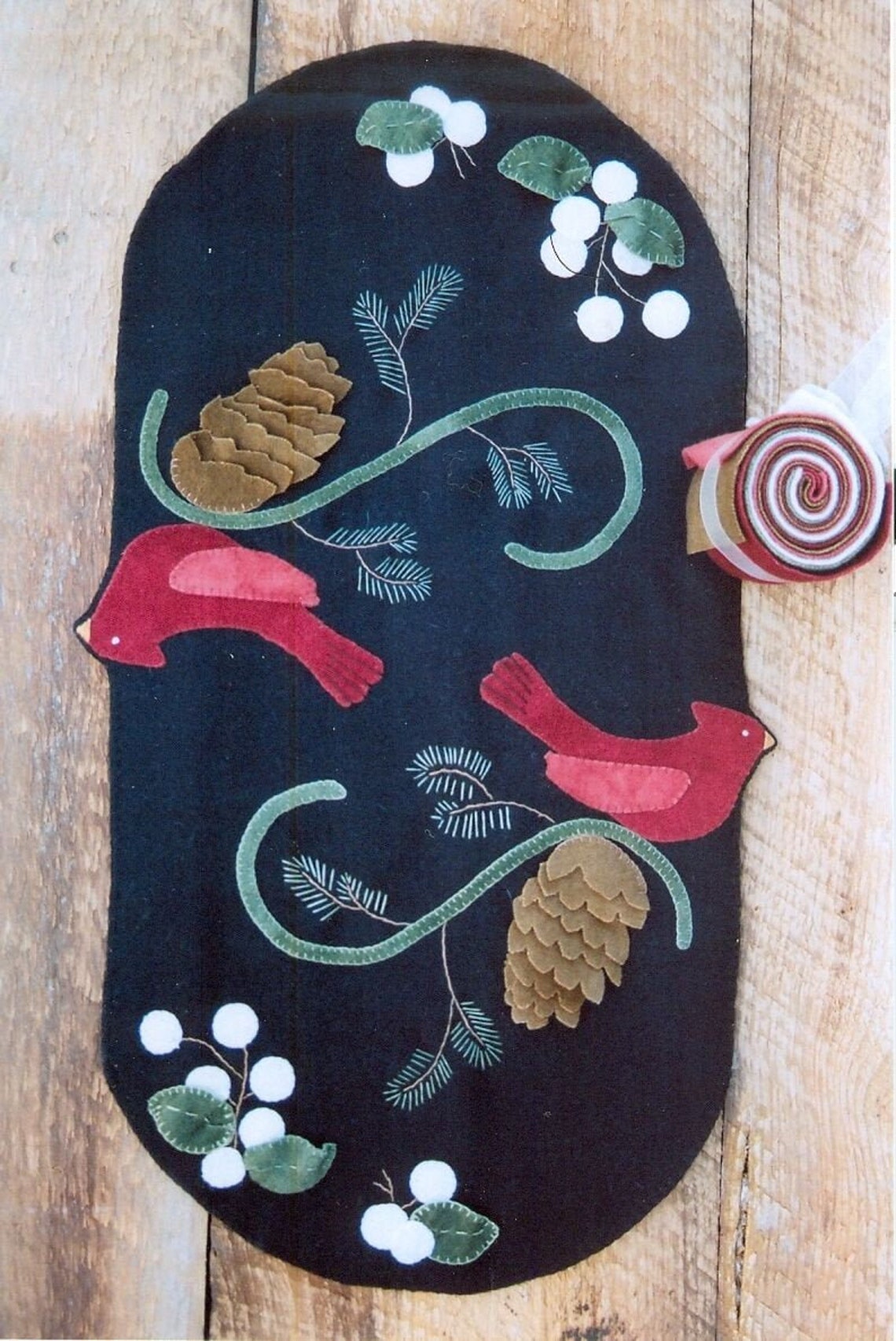 Wool Applique Penny Rug E-pattern Pdf Long Wool Runner WINTER - Etsy