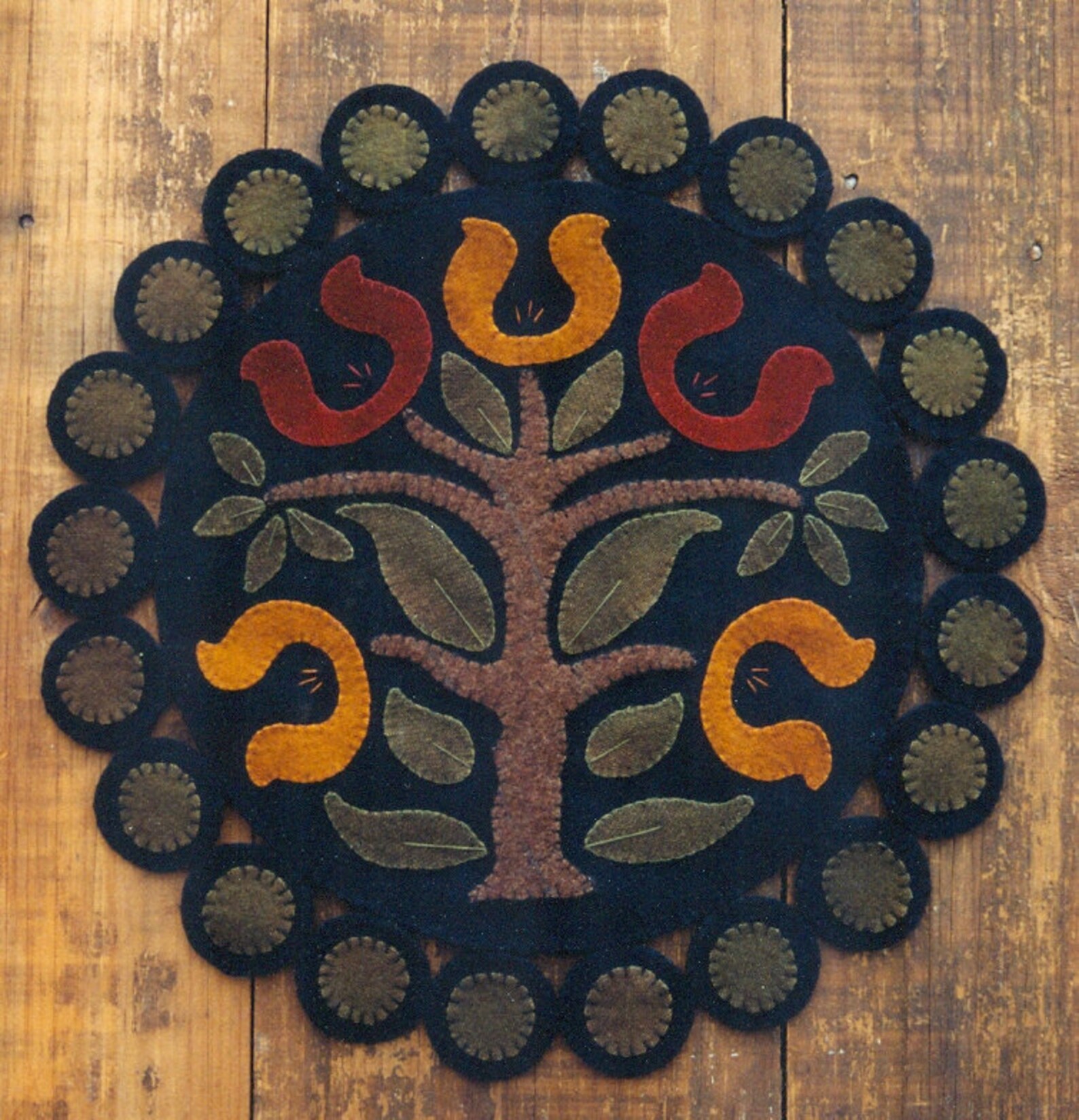 Primitive Wool Penny Rug E-pattern Traditional Colonial Tree Horseshoe ...