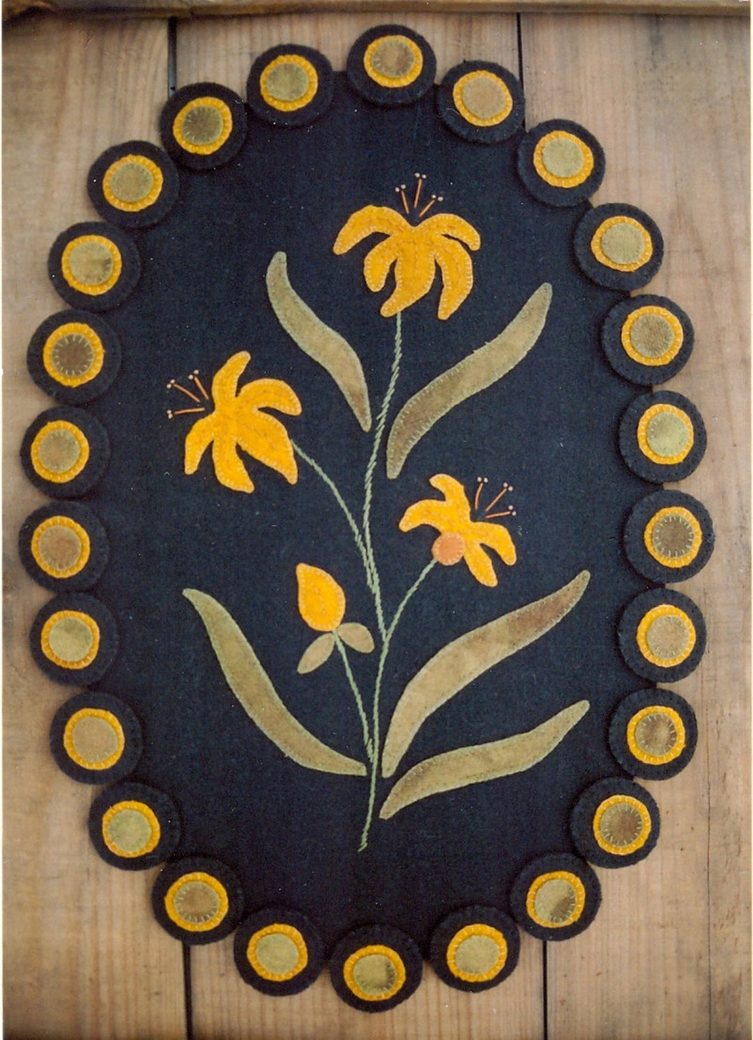 Wool Applique Penny Rug Runner E-pattern Pdf DAY LILY Digital Download ...