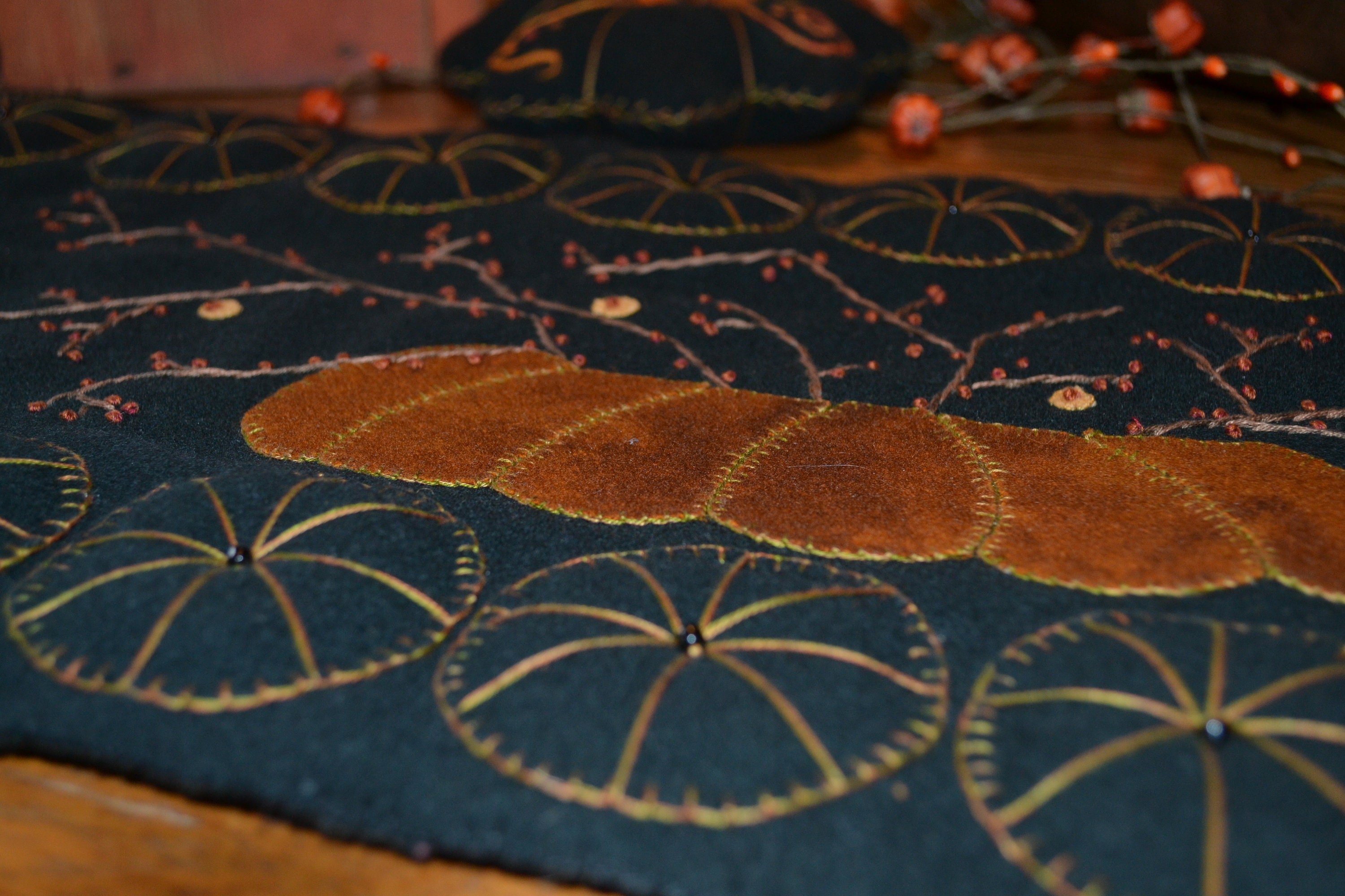 Wool Applique Penny Rug E-pattern Pdf BITTERSWEET RUNNER | Etsy