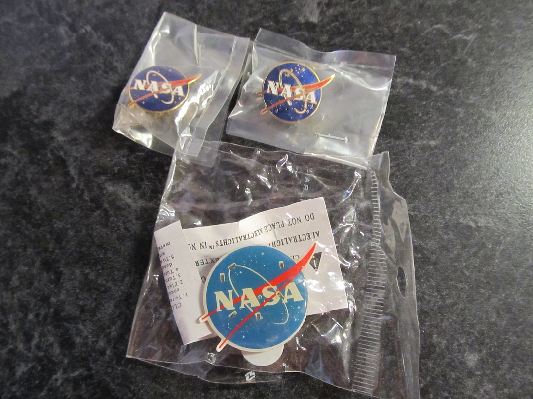 2 Vintage Nasa Vector Logo Pins &nasa Vector Logo Alectralights Light ...