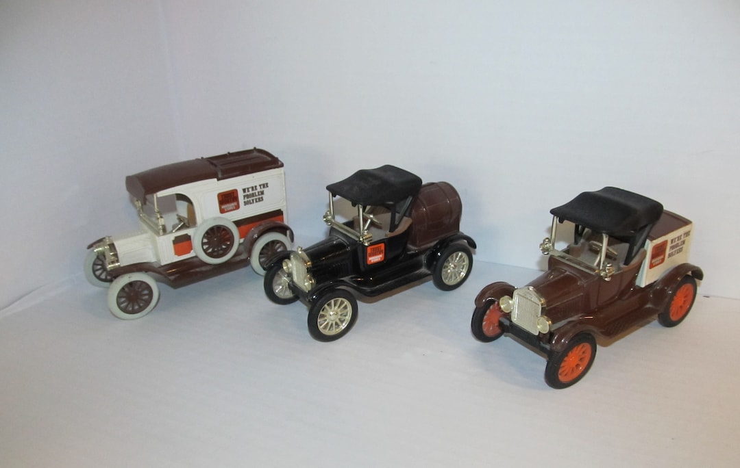 3 Vintage Trustworthy Hardware Diecast Banks / ERTL / 1918 Ford Model T ...
