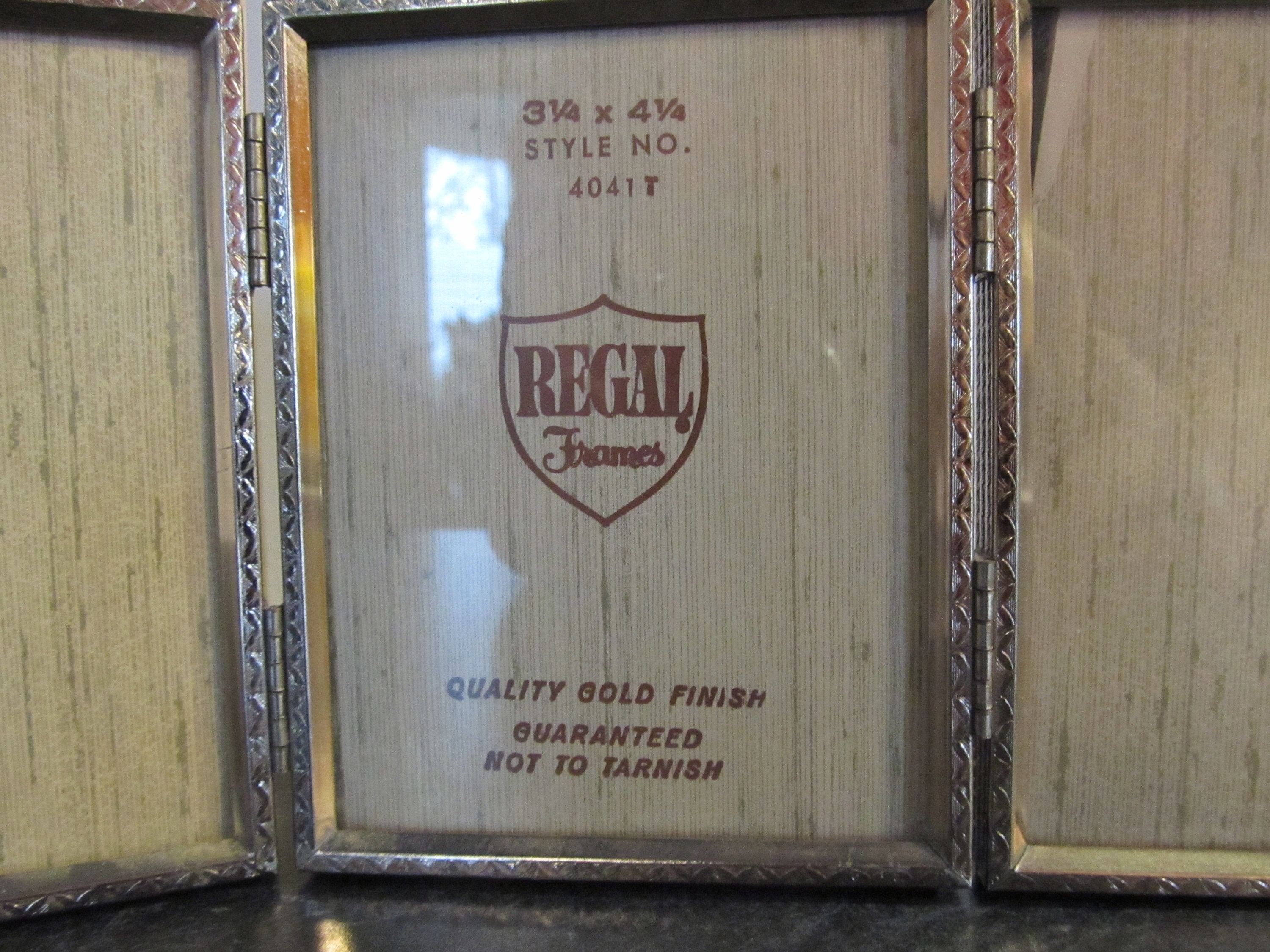 Vintage Regal Frames #4041T Tri-fold Embossed Brass Photo Frame -3 1/4 ...