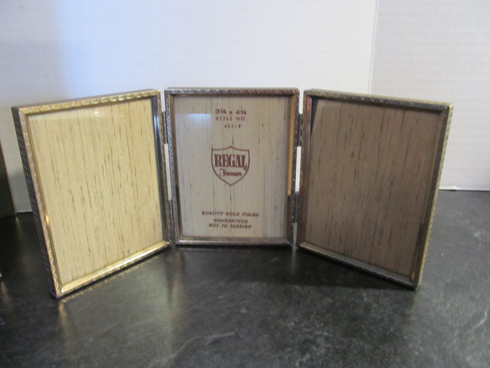 Vintage Regal Frames #4041T Tri-fold Embossed Brass Photo Frame -3 1/4 ...