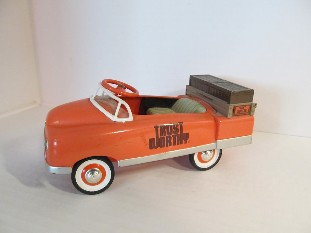 Vintage Trustworthy Hardware Die Cast 1948 BMC Stake Truck Replica ...