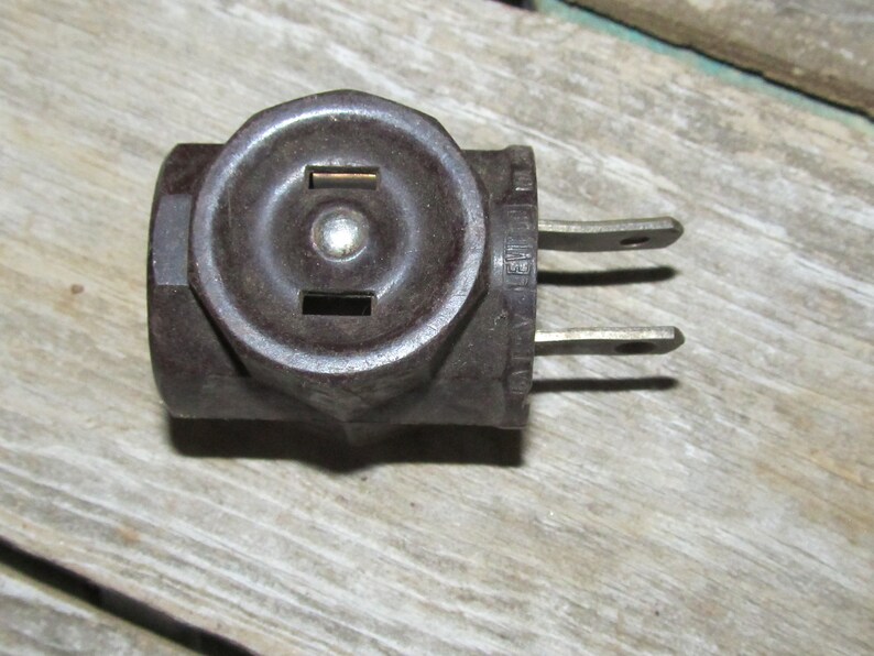 Vintage Leviton Brown Bakelite Triple Radial Surface Mount 3 Plug ...