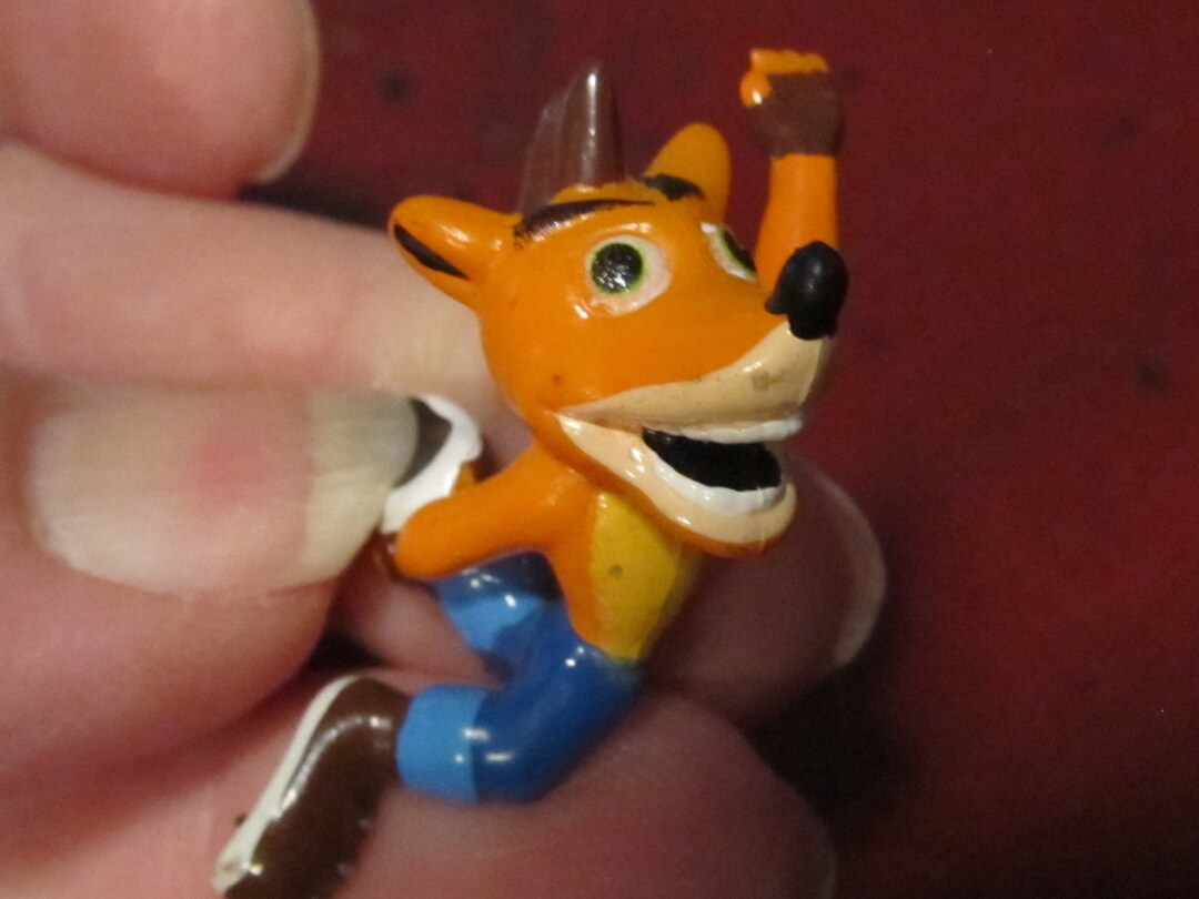Vintage Miniature Crash Bandicoot Mini 1 1/2 Vinyl Figurine UISCH ...