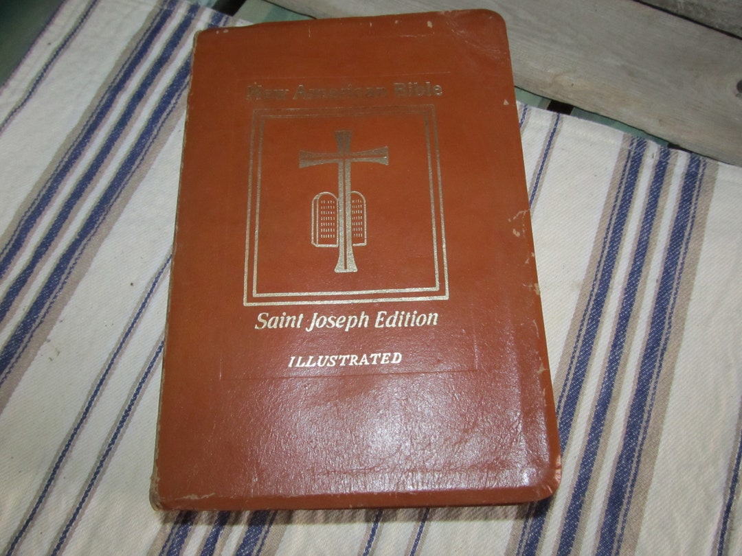 Vintage "the New American Bible Saint Joseph Edition" Medium Type ...