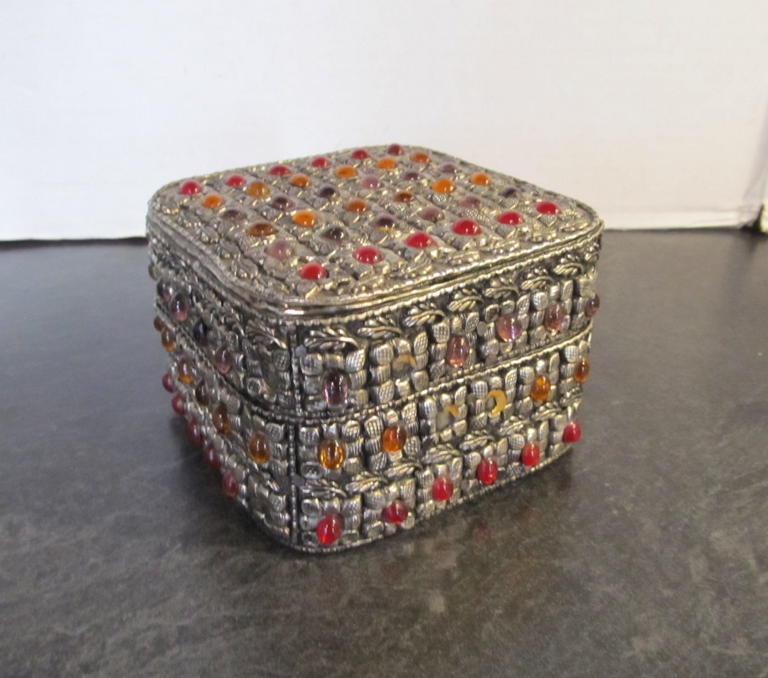 Vintage Repousse Silver Metal Over Wood Jewelry / Trinket / Ring Box ...