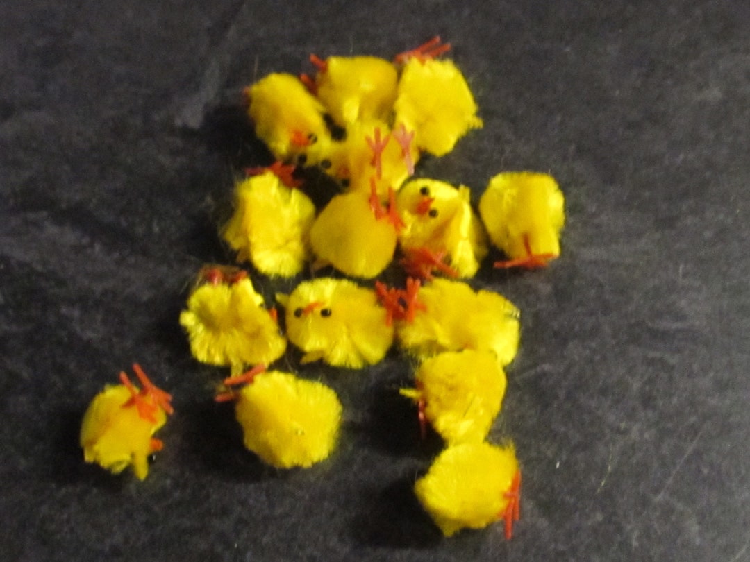 15 Vintage Tiny Chenille Pipe Cleaner Pom Pom Mini Miniature 1/2 Easter ...