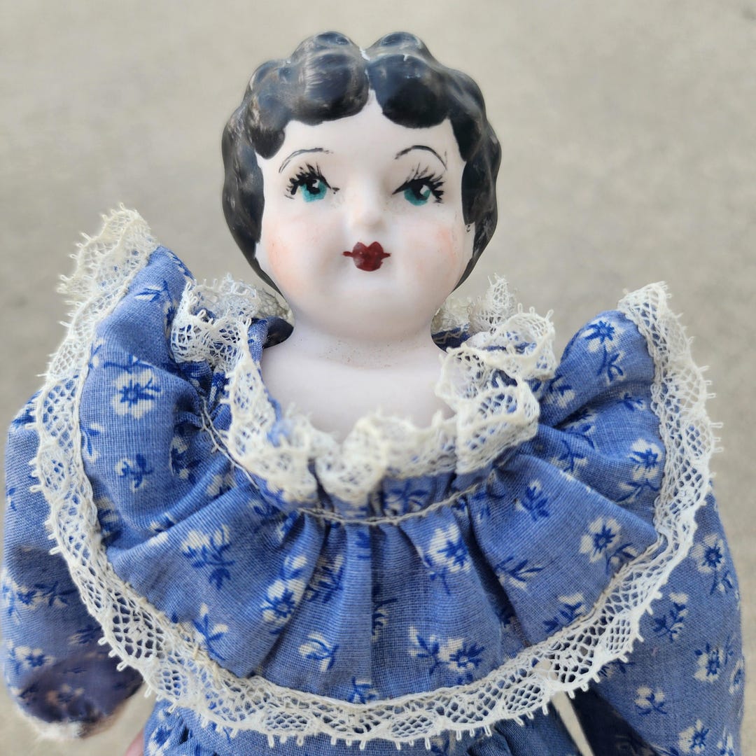 Vintage Porcelain Cloth Doll Brown Finger Wave Painted Hair Blue White ...