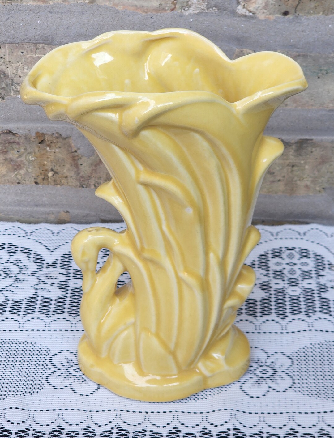 Vintage Yellow Mccoy Swan Art Deco Feather Tail Ceramic Yellow - Etsy