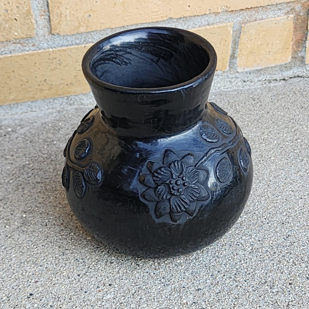Vintage Dona Rosa Oaxaca Black Pottery Vase Carved Raised Dahlia Rose ...