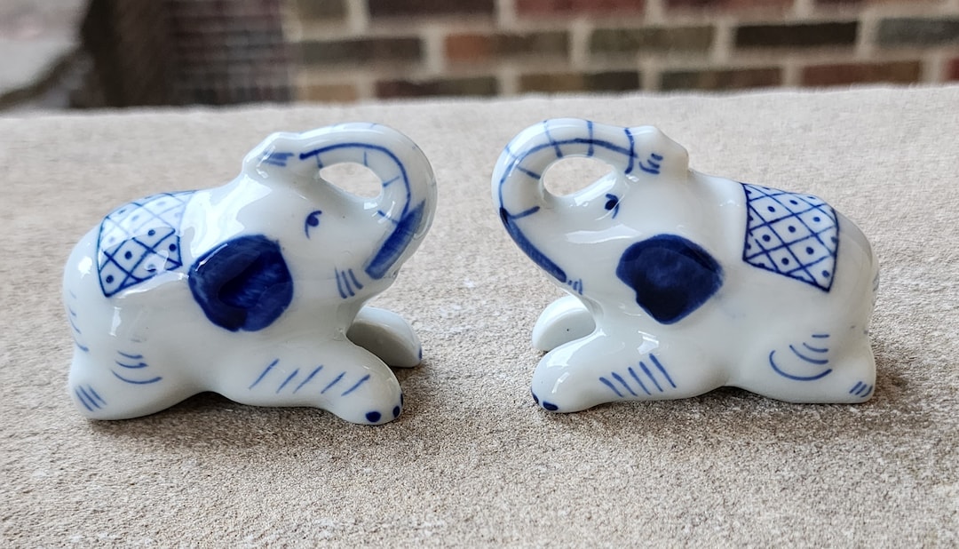 Vintage Elephants Porcelain Cobalt Blue Crouching Trunks up Elephants ...