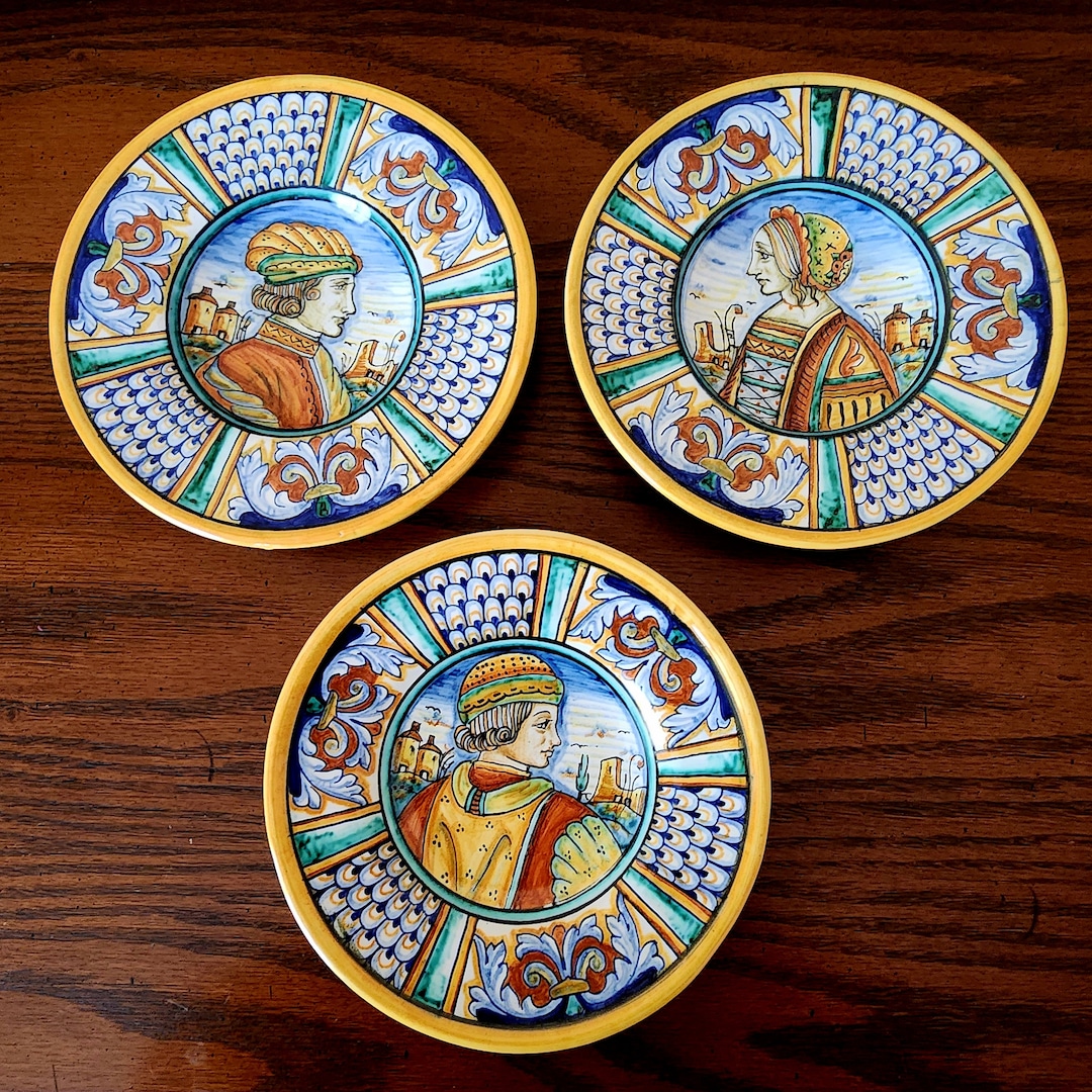 Deruta Italy Hand-painted Renaissance Plates: Knight & Maiden, Set of 3 ...