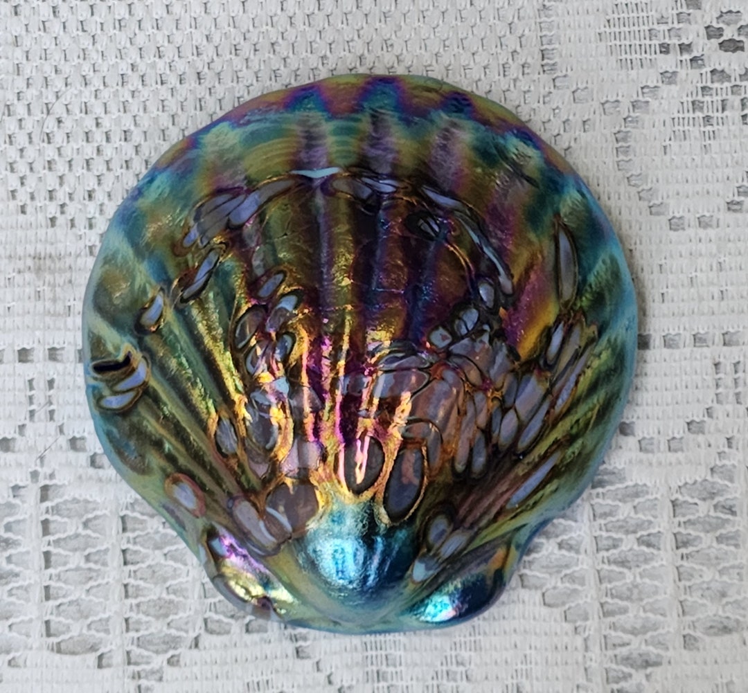 Vintage Blue Pearlized Iridescent Art Glass Seashell Scallop Shell ...