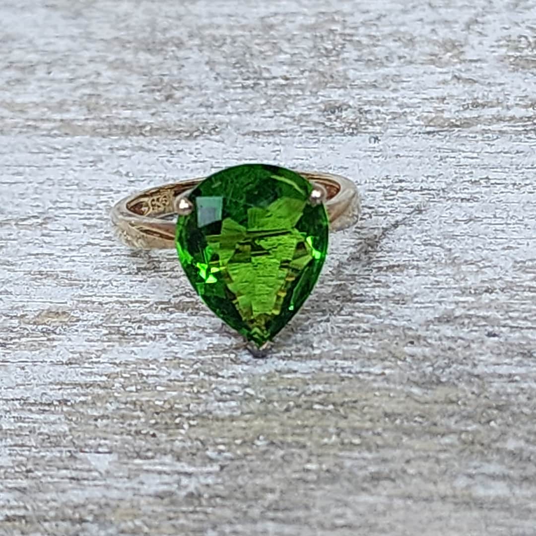 Vintage Stauer Green Helenite Gemstone Large Pear Cut Prong Set ...