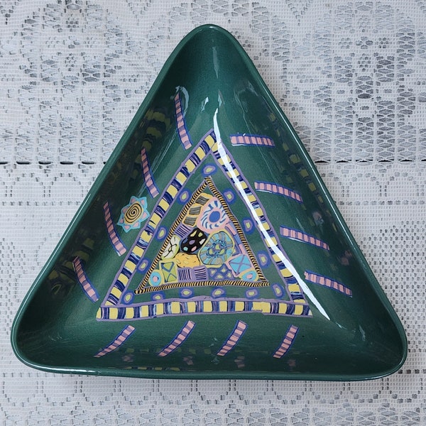 Triangle Bowl - Etsy