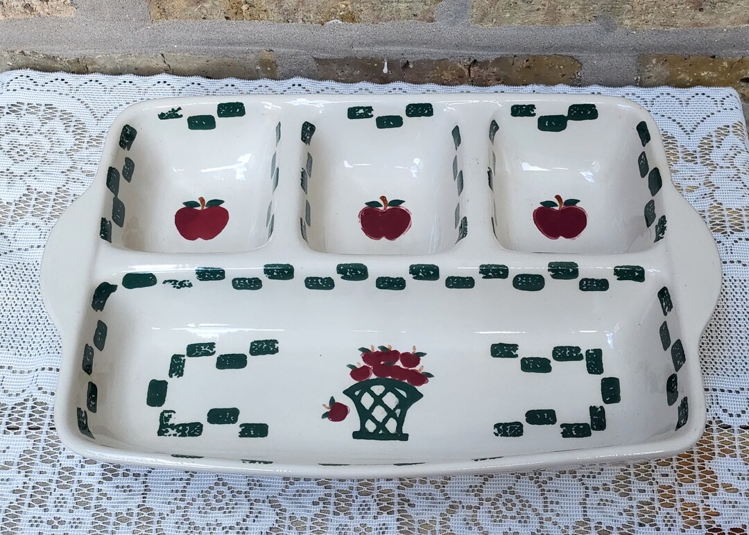 Red Apple Basket Fruit Green Gingham Checker Checkerboard Square Border ...
