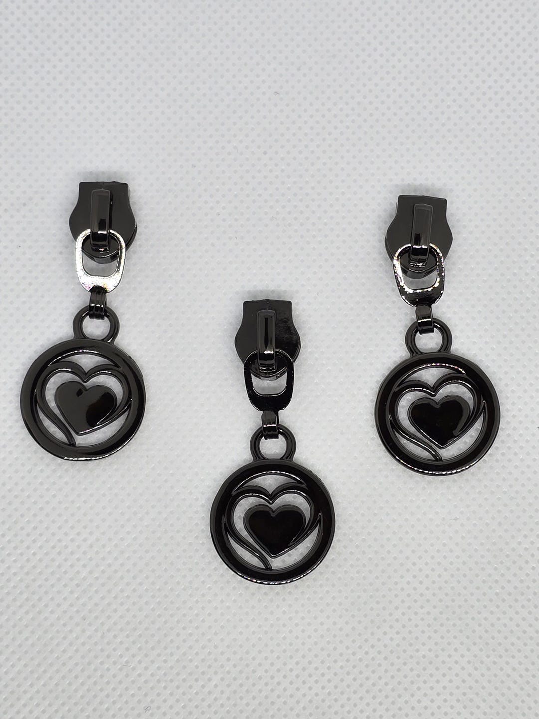 New Set of QTY 3 Gunmetal Colored #5 Nylon Heart Zipper Pulls Zipper ...