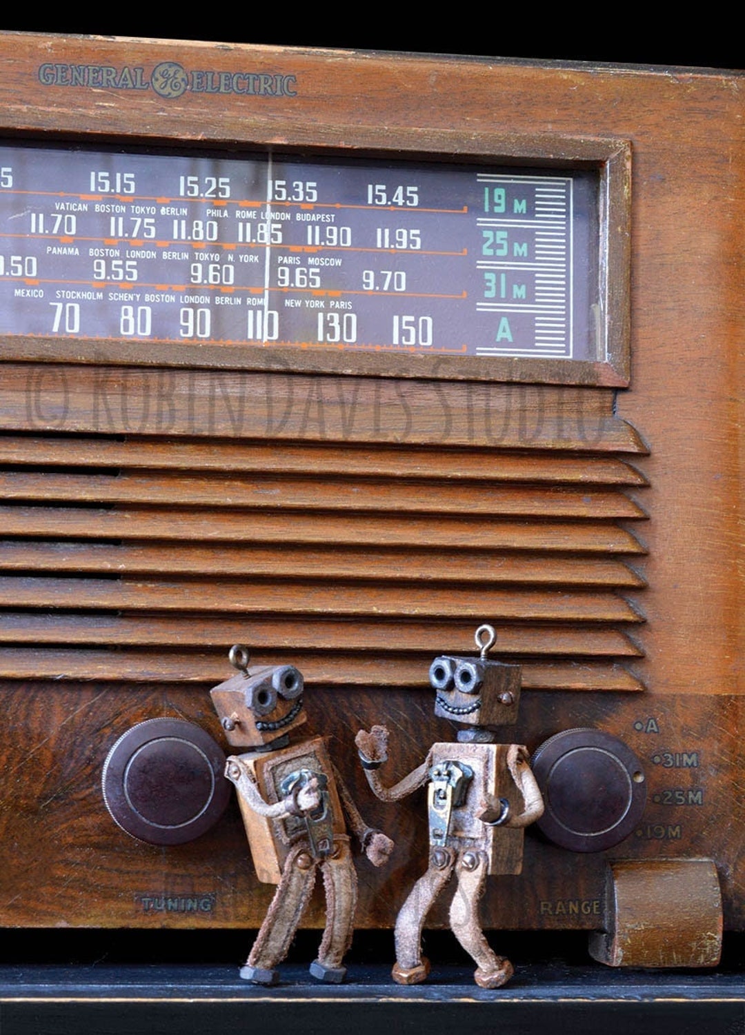 Love Bots Card: Dancing Retro Robots. Photo Cards by Robin Davis Studio ...
