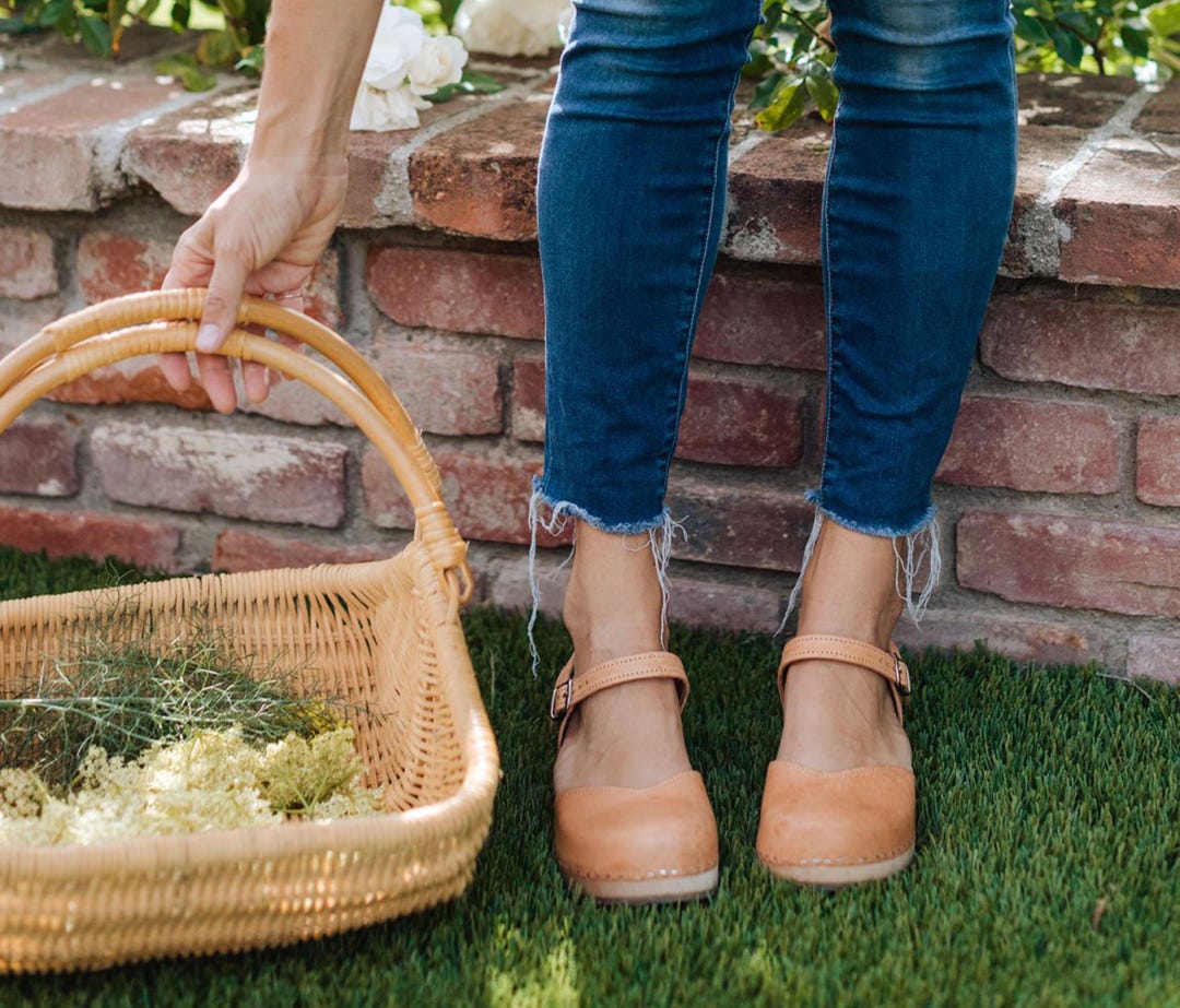 Wooden Sandals, Women Slide, Closed Toe Heel, Leather Clogs, Handmade ...