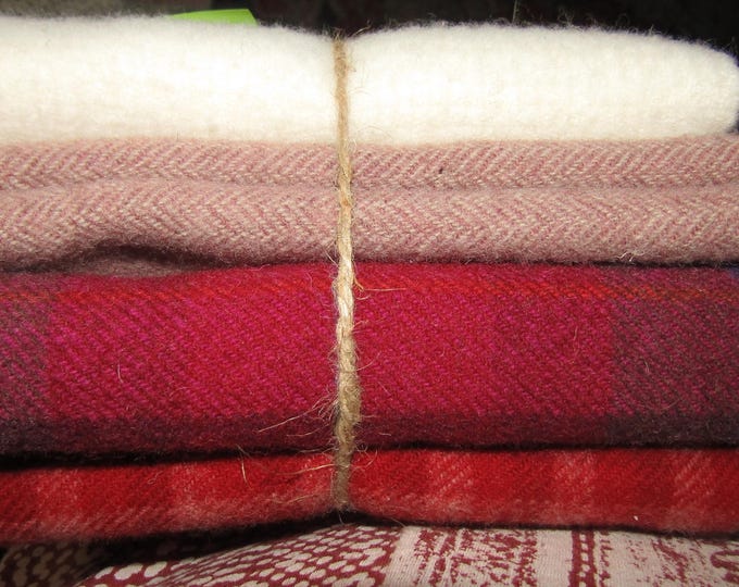 1 Yard Wool Bundle of Felted Wool Fabric/ 4 Fat Quarters Reds ,cream - Etsy