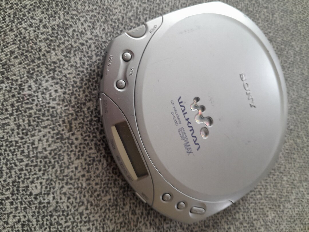 Sony Walkman CD Player ESP Portable Discman Works Well Silver Vintage ...