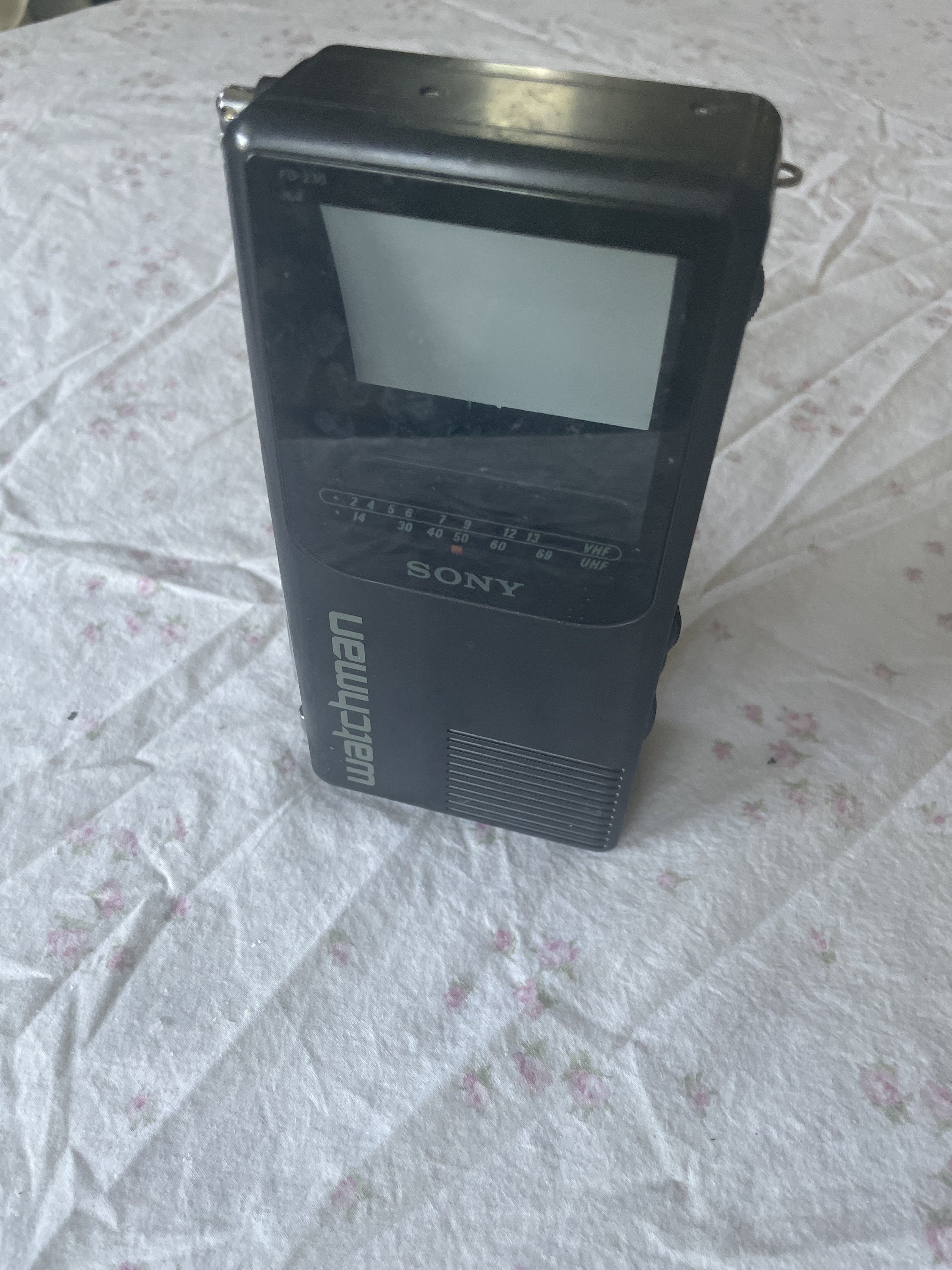Vintage Sony Watchman Portable TV Television Black & White Battery ...