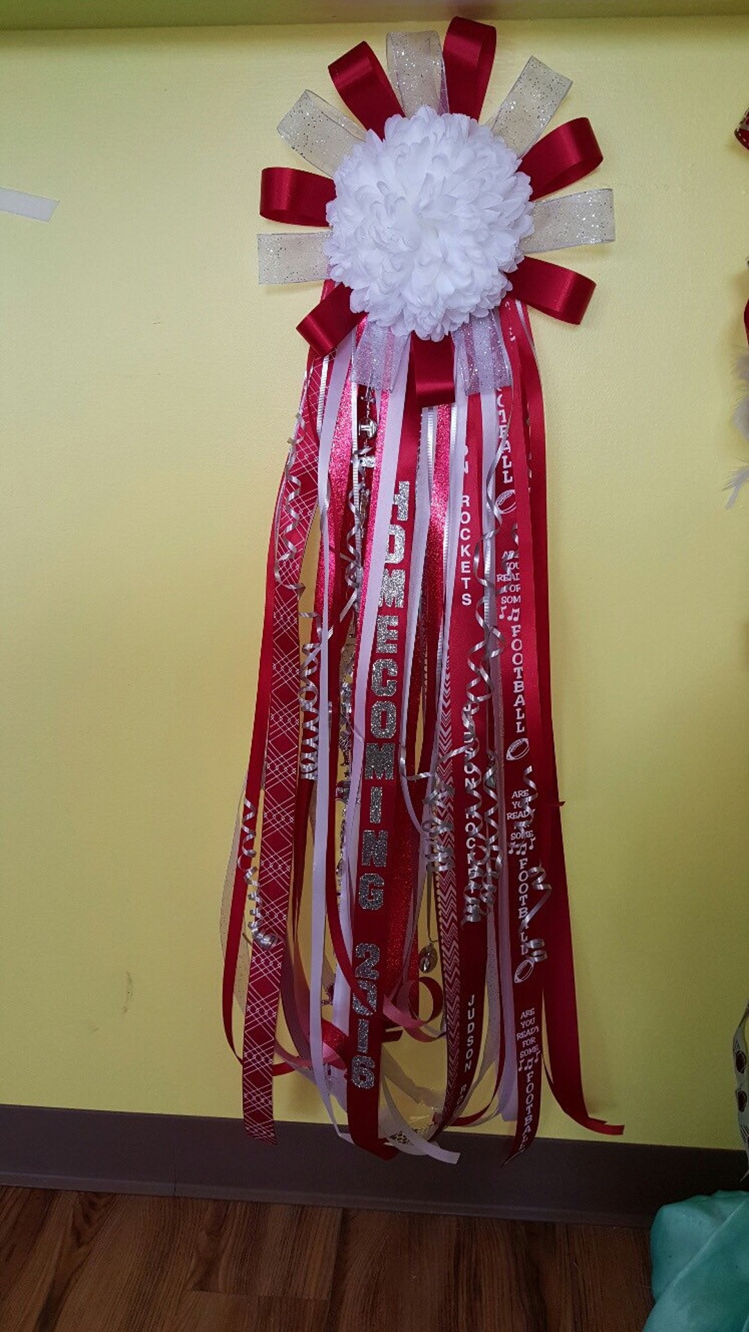 Basic Homecoming Mum (MADE TO ORDER) - Etsy
