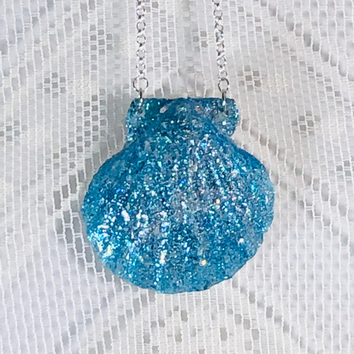 OOAK Blue Sparkle Clamshell Collar colgante de concha marina - Etsy España