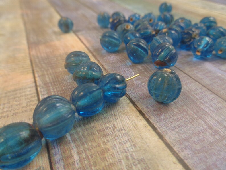 20 Light Clear Blue Round Fluted Beads 9-10mm Round Striped - Etsy